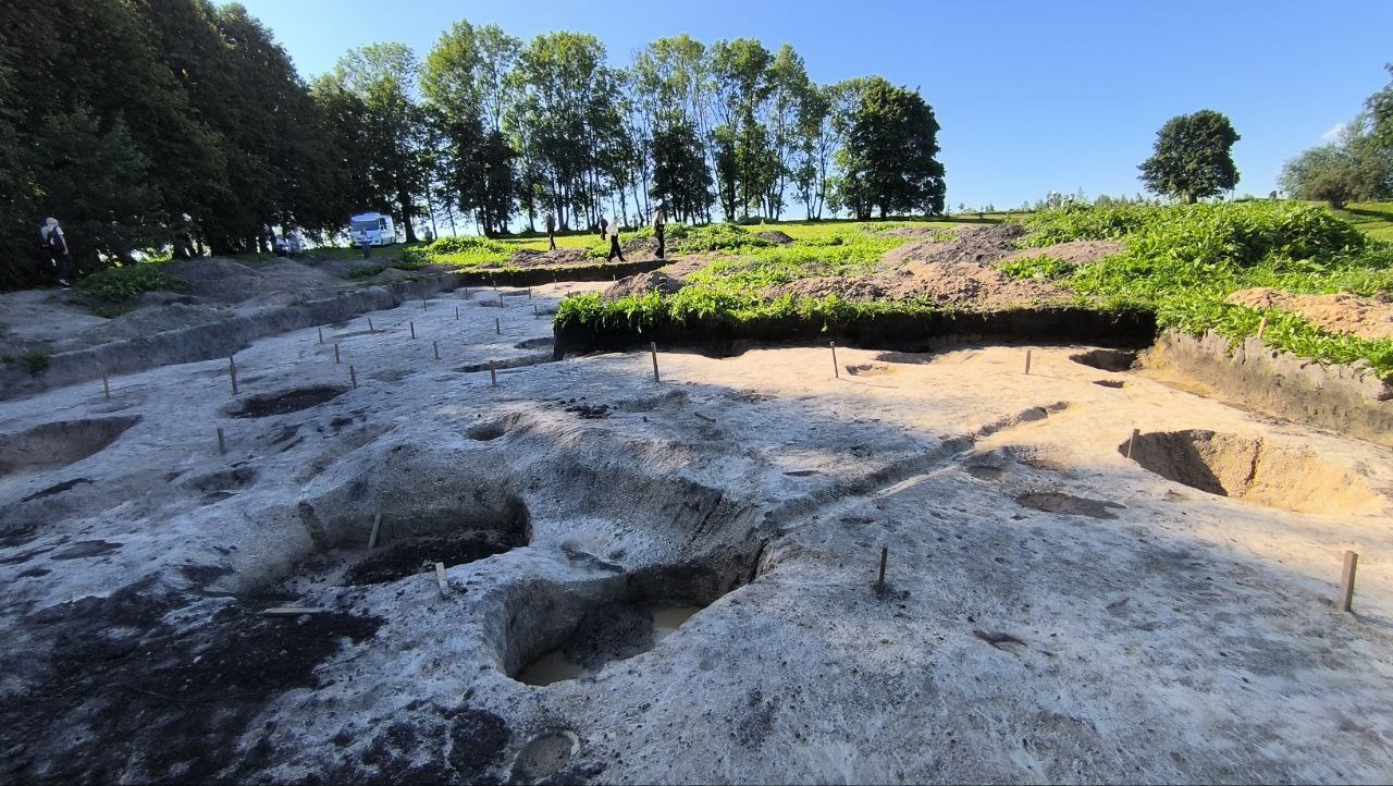 Unique structures were found during excavations of ramparts on Menka ...